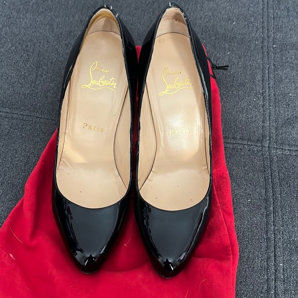Christian Louboutin | Shoes | Christian Loubitin Pumps Size 7 | Poshmark